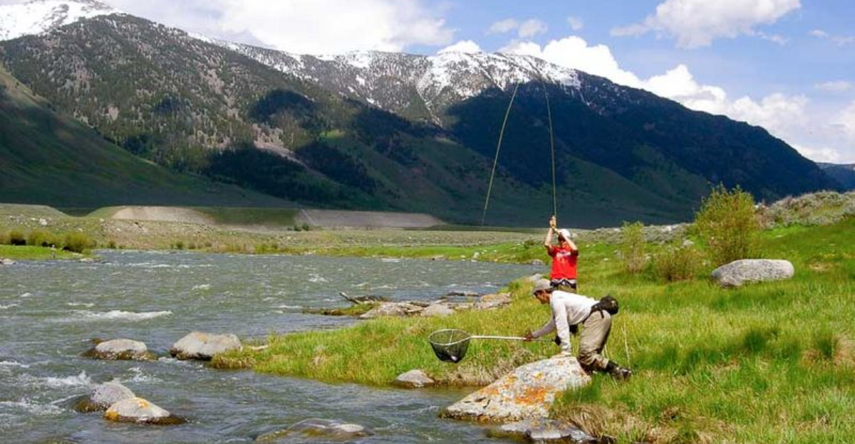 14 American Rivers Where Fly Fishing Beats Bait Fishing Every Time ...